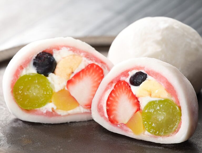 The Sweet World Of Japanese Strawberries - gaho JAPAN