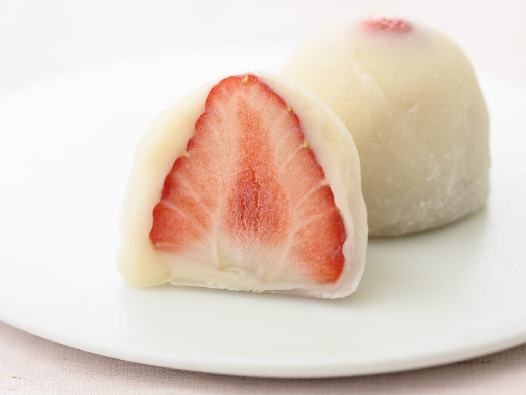 The Sweet World Of Japanese Strawberries - gaho JAPAN