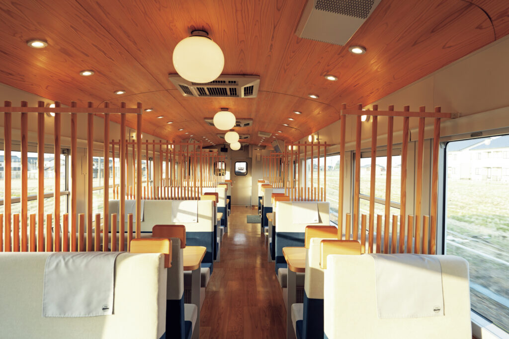 Japan’s Most Unique Train Rides: From Mountains to Oceans - gaho JAPAN